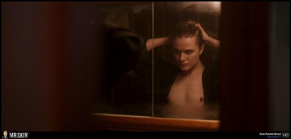 5 Naked Virgo Celebrities