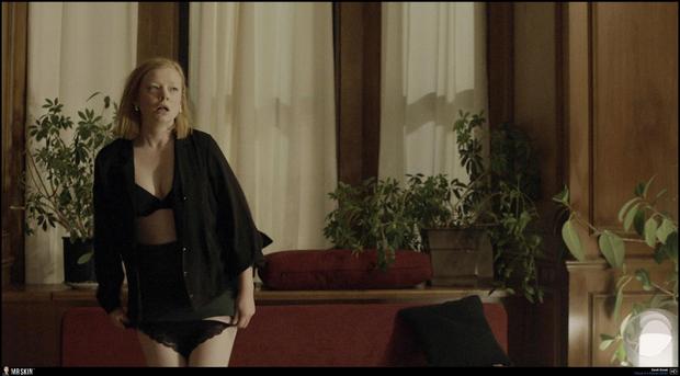 Has Sarah Snook Ever Gone Nude