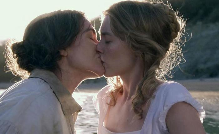 Avatar The Way Of Water Is Now Streaming See The Stars Nude Sigourney Weaver Kate Winslet