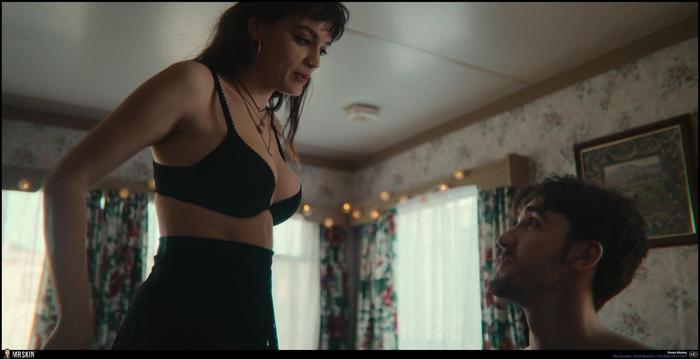 Was Emma Mackey Nude In Sex Education Were Those Really Emma Mackeys Boobs