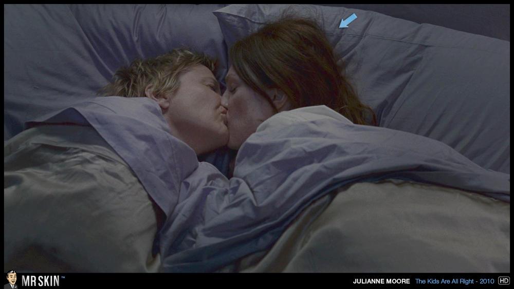 Julianne Moores Hottest Lesbian Scenes