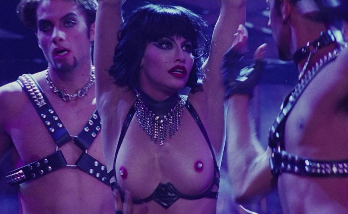 Gina Gershons Dangerous Sex Scene With Tom Cruise