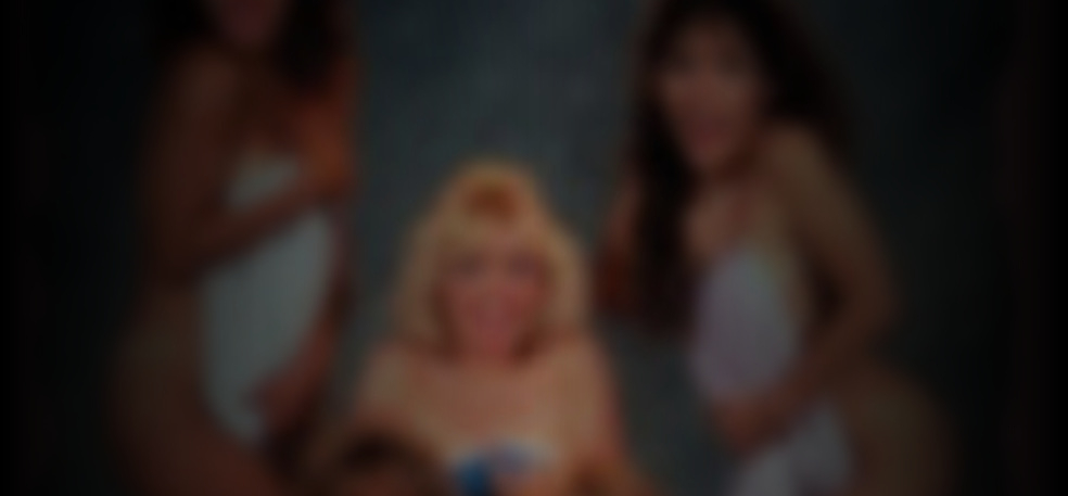 Top Scream Queen Hot Tub Party Nude Scenes Sexiest Pics And Clips Mr Skin